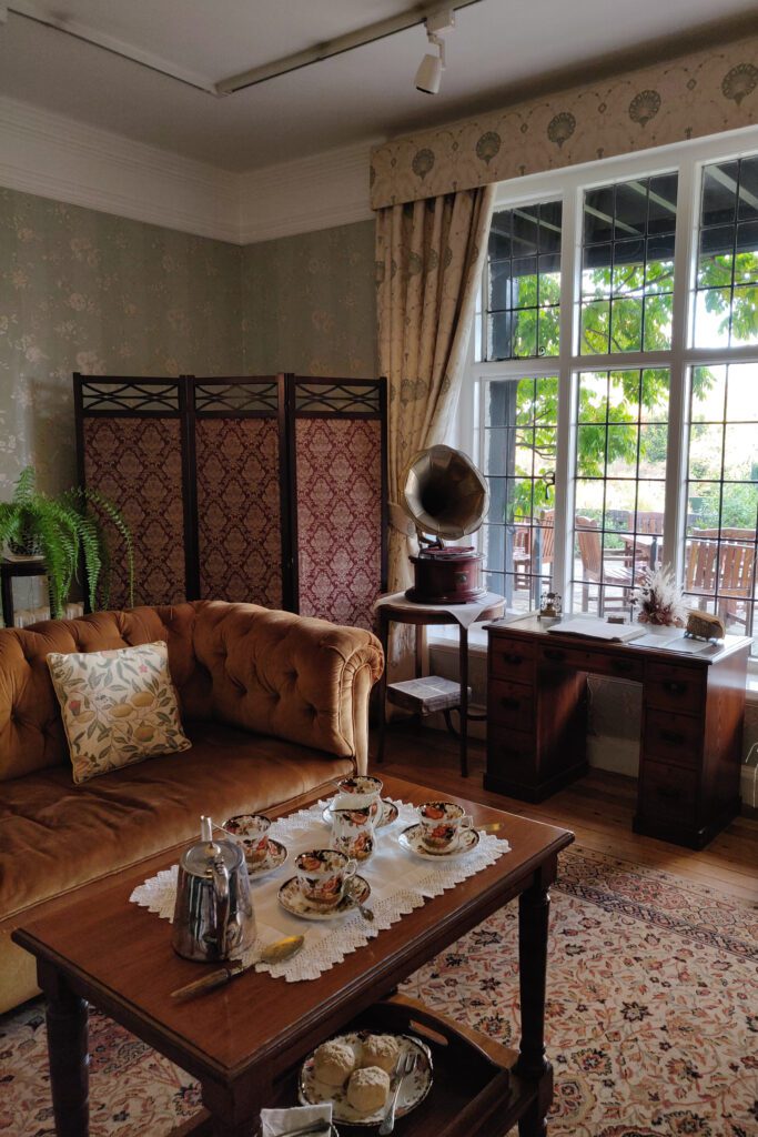 6 Ways to Divide a Room into Two Spaces | Mr. Brown London